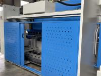China Hydraulic CNC 8 +1 Axis Press Brakes Electrohydraulic Press Bending Brake For Special-Shaped Workpieces for sale