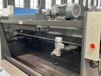 China Manual Blade Gap Adjustment Swing Beam Metal Steel Hydraulic Shearing Machine With E21s Estun for sale