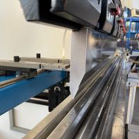 China 1600mm Worktable Torsion Bar Press Brake CNC Controller Smooth Metal Hydraulic Bending Machine for sale