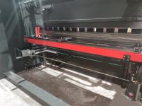 China Hydraulic Bending Automatic Power Press Machine 130 Tons 4m 8times/Min CE Certificate for sale