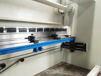 China 3200MM NC Torsion Bar Press Brake Machine Delem DA41S Servo Motor 80T for sale