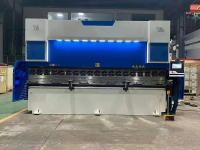 China 395mm Hydraulic CNC Press Brake Delem DA53T Blue White Bending Machine 8 Times/Min for sale