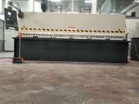 China 7.5kw 4000mm Swing Hydraulic Plate Sheet Metal Shearing Machine 450KN/CM for sale