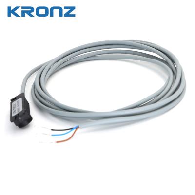 China Inductive Sensor 3 Wires DC NPN NO Distance Sn 8mm 10-35 Vdc PVDF Material IP67 Waterproof for sale