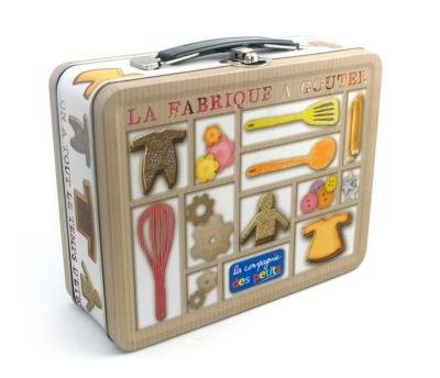 China Novelty Rectangular Tin Box Lunch Box With Plastic Handle , Rectangular Tin Containers for sale