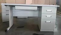 China customizable Adjustable Feet Metal Office Table Desk Staff Office Table for sale