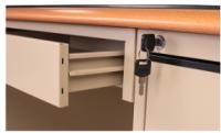 China Knock Down Structure Office Table Desk With 25mm Wooden Desktop for sale