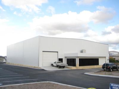 China Q235B / Q345B Industrial Steel Hangar Building Prefabricated 36m Span for sale