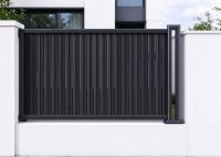 China Aluminum Vertical Slat Privacy Fence with Matte Finish for Villa Courtyard for sale