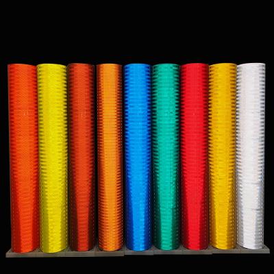 China Self Adhesive High Intensity HIP Grade Road Sign Material Easy To Apply for sale