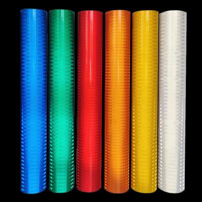 China Engineer Grade Reflective Road Sign Material Easy To Apply Weatherproof for sale