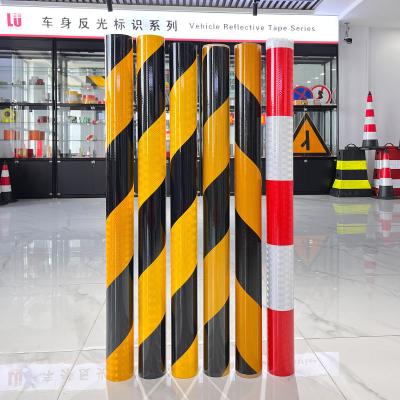 China Flexible Choice Prismatic Reflective Sheeting With Yellow And Black Stripes For Warning Strips Bridges for sale