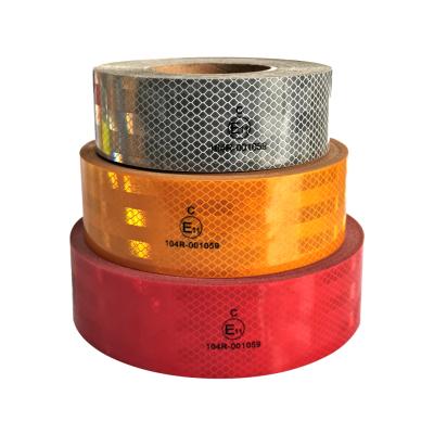 China Aluminum Micro Prismatic ECE 104R Reflective Tape with 5-Year Service Life for Vehicle Conspicuity for sale