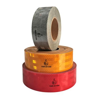 China Aluminum Micro Prismatic ECE 104R Reflective Tape with 50 mm Width and Pressure Sensitive Adhesive for Vehicle Conspicuity for sale