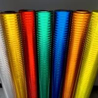 China PET Prismatic Reflective Sheeting with Micro Prismatic Structure, 3-5 Year Service Life, and Pressure-Sensitive Adhesive for Durable Signage for sale