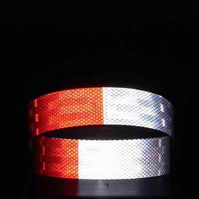 China 10 Years Service Life Red & White Conspicuity Tape with Micro Prismatic Reflective Technology for Vehicles for sale