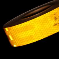 China ECE 104R Microprismatic Reflective Tape For Buses, Recovery Vehicles, Tankers, Trailers, And Trucks for sale