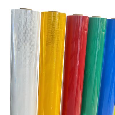 China ASTM D4956 Type XI Diamond Grade Reflective Sheeting with 10-Year Outdoor Service Life and High Reflectivity for sale