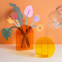China 3mm Thick Round Flower Acrylic Vase , Lucite Flower Holder For Home Hotel Decor for sale