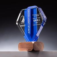 China Custom-Made Acrylic Award With Creative Wooden Plaque For Anniversary Conference Prize And Outstanding Employee for sale