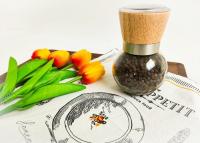 China Reusable Salt and Pepper Grinder with Wood Lid and Glass Bottle - High Durability Design for Herbs and Spices for sale