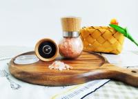 China 200ml Glass Salt Grinder Mill with Adjustable Ceramic Core - 123mm Height Manual Spice Grinder for sale