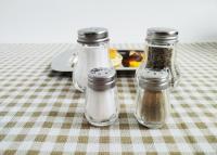 China Glass Salt and Pepper Shakers Set with 25g Capacity - Modern Round Design for Kitchen and Outdoor Use for sale