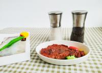 China Adjustable Glass Salt and Pepper Grinders - 200ml Capacity, 123mm Height with Stainless Steel Cap for sale