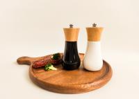 China Kairun Rubberwood Grinder 6.2x13.9 cm Manual Spice Mill with Ceramic Grinding Mechanism for sale