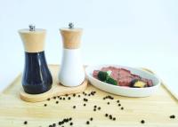 China Round Wooden Salt & Pepper Grinders 6.2cm x 13.9cm with Ceramic Mechanism - Manual Adjustable Spice Mills for sale
