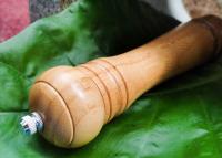 China Rubber Wood Ceramic Salt Pepper Mill 26cm Condiment Grinder for sale