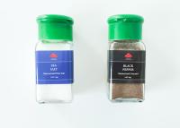 China Customizable Glass Spice Jars with Airtight Plastic Lids for Seasonings for sale
