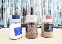 China 180ml 0.5g Salt Pepper Plastic Lid  Glass Jar Kitchen Modern Easy Control for sale