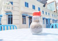 China 100ml Clear Glass Spice Jar with PP Lid Shaker for Herbs Spices Sugar Salt for sale