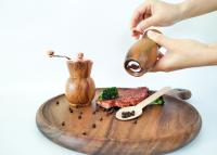 China Natural Wood Salt and Pepper Grinder Set with Ceramic Core - Multiple Sizes 30-40 Day Delivery for sale