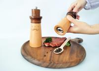 China Classic Look Wooden Salt And Pepper Grinders for Elegant Dining Experience for sale