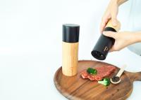 China Customizable Wooden Salt And Pepper Grinders Natural Wood Ceramic Grinder Core Durable for sale