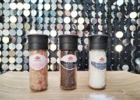 China 90ml Ceramic Core Plastic Salt and Pepper Grinder Refillable Glass Jar Spice Mill for sale