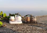 China Disposable Plastic Salt and Pepper Shakers 1.0g 0.2g Single-Use Seasoning Bottles for sale