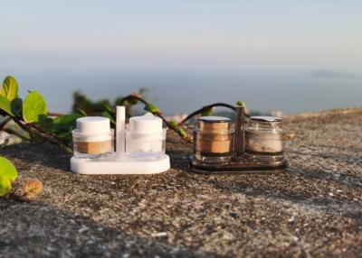 China Disposable Plastic Salt and Pepper Shakers 1.0g 0.2g Single Use Seasoning Shakers for Travel and Kitchen for sale