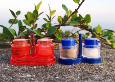 China Disposable Plastic Salt and Pepper Shakers 1.0g 0.2g Seasoning Dispensers for sale
