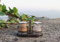 China Disposable Plastic Salt and Pepper Shakers 1.0g 0.2g Portable for Airline Travel for sale