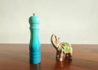 China Rubberwood Salt and Pepper Grinder Set 21.4x5cm Manual Ceramic Grinder for Spices for sale