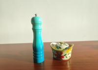 China Rubber Wood Salt and Pepper Grinder Set 21.4x5cm Adjustable Ceramic Grinder for sale