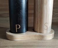 China Functional Salt & Pepper Wooden Grinder Adjustable Mill Ceramic Core Jar for sale