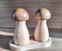 China Mashroom Shape Acacia Wood Salt and Pepper Grinder Set - 2-Piece Manual Adjustable Coarseness with Ceramic Core for sale