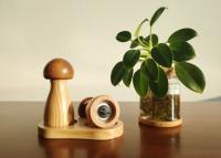China Acacia Wood Salt and Pepper Grinder Set 2 Pcs with Adjustable Ceramic Mill and Wooden Tray for sale