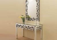 China Elegant Design Mirrored Side Table with Crushed Diamond Silver Mirror and Decorative CRU-Clocks for sale