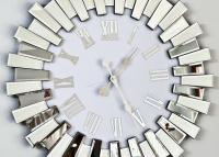 China Silver Mirror Wall Clock with Silent Movement and Customizable Design for Luxe Homes for sale