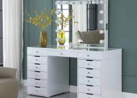 China Hollywood Vanity Mirror Set with Silver Mirror Glass and Lighting Function for Dressing Table - OEM & Custom Orders Available for sale